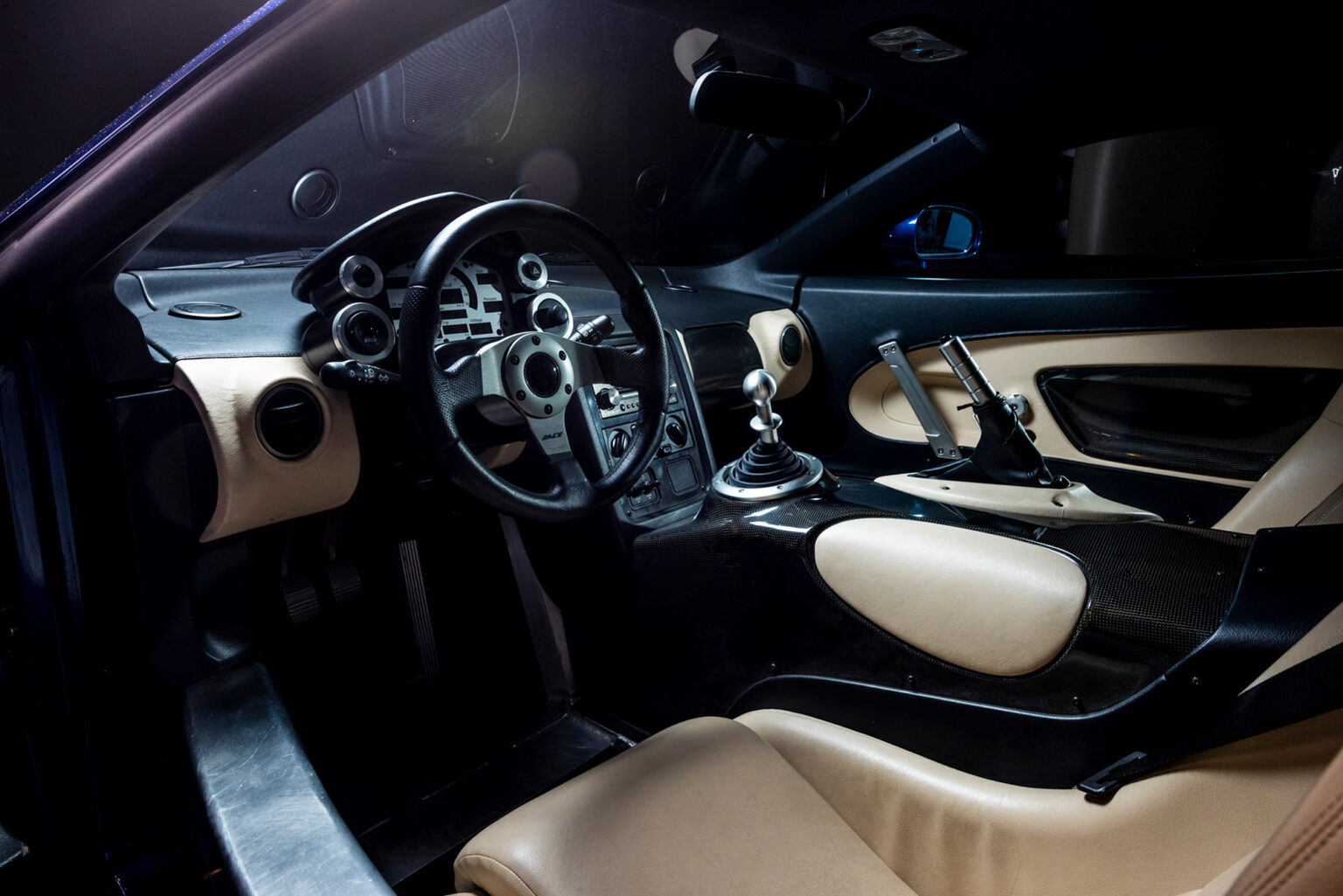 ZZ II | Tommykaira Official Site